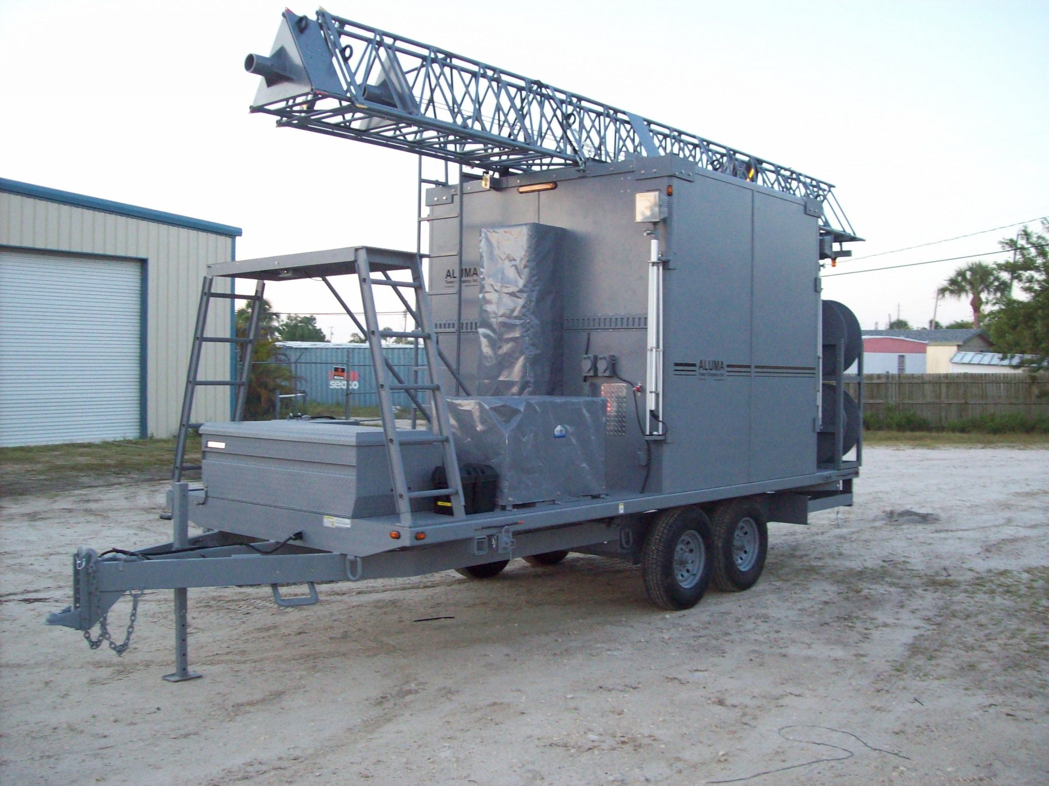 Telescopic Mast and Tower Solutions for Military | Aluma Tower