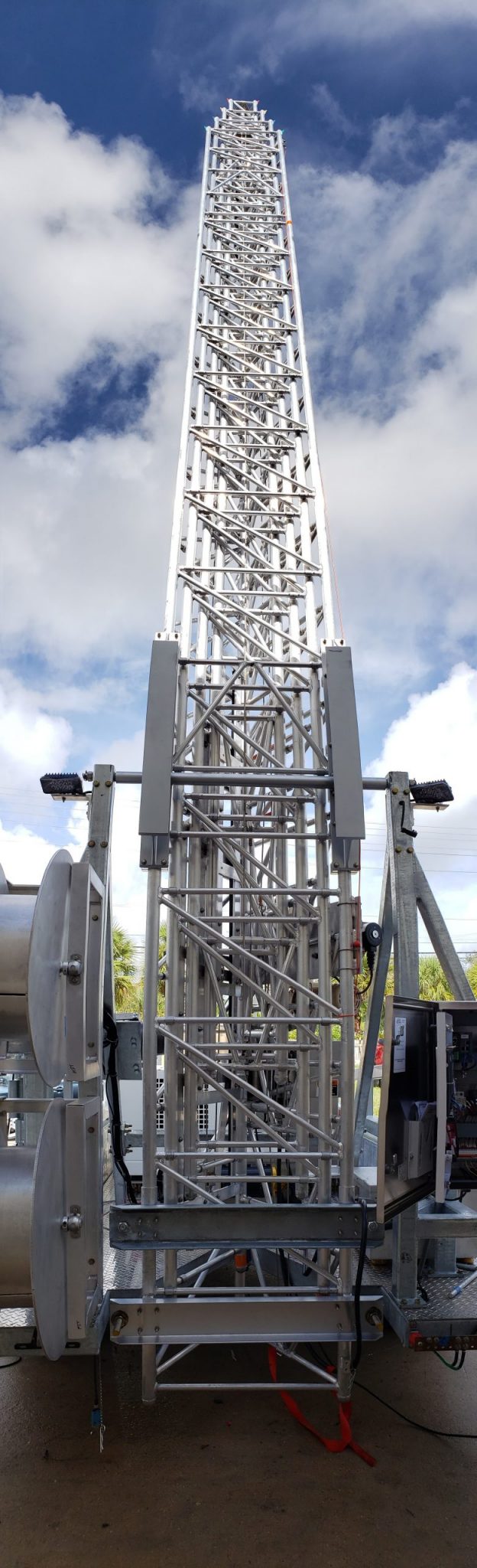 SmartTower™ | Aluma Tower